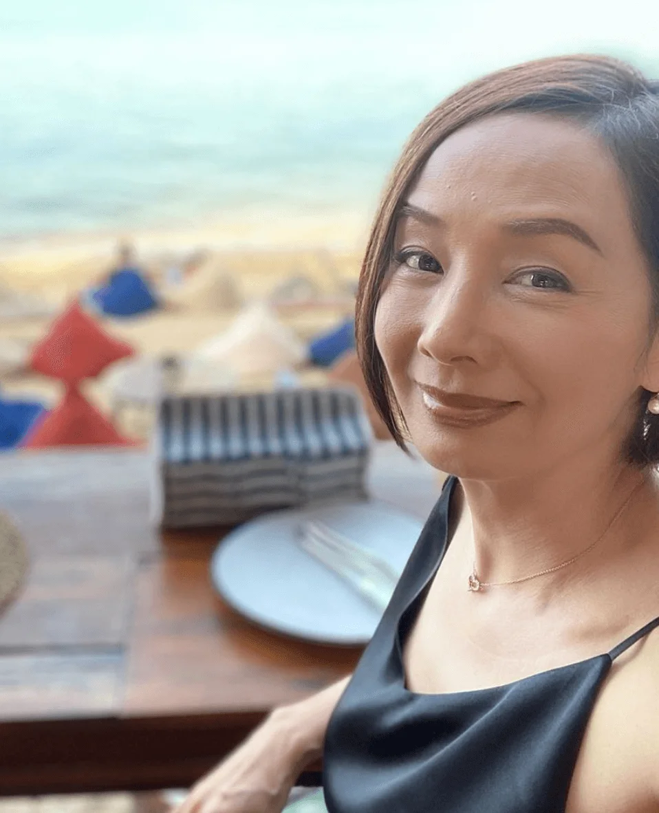 毛舜筠為老公慶生 分享溫馨全家福 - 本地 - 明周娛樂