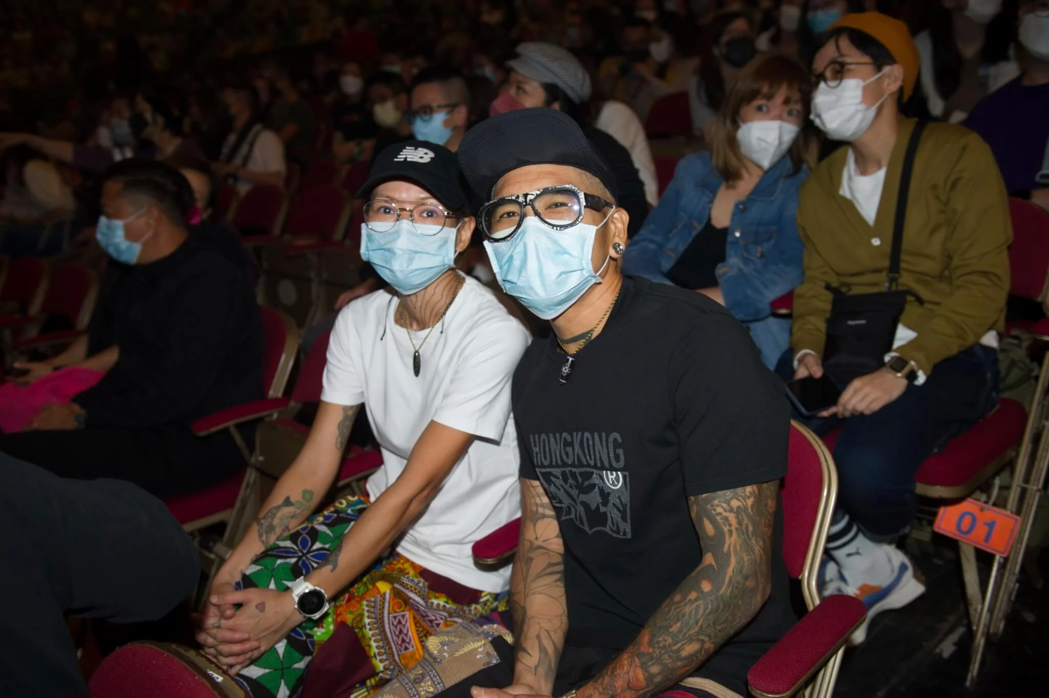 自彈自唱歌頌母愛 6號@RubberBand憶亡母泣不成聲 - 本地 - 明周娛樂