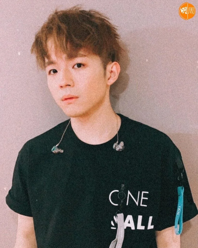 Ian「冰球王子」造型派福利 征服Hellosss：點解咁靚仔！ - 本地 - 明周娛樂